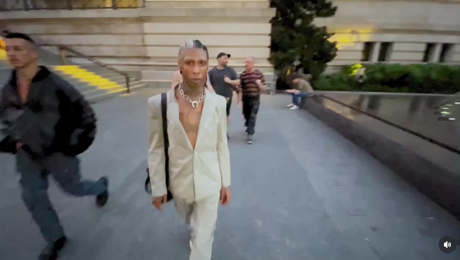 ODYSSEY – Geoffrey Mac